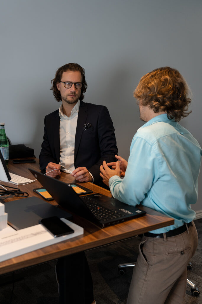 Senior Bunker Trader: Join Our Elite Team - Bunker Partner